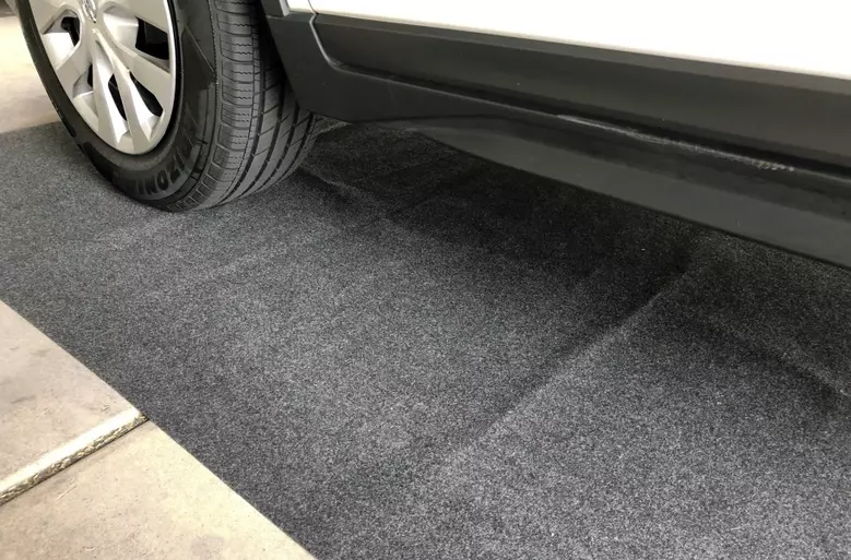 Oil Spill Mats - Premium Absorbent Oil Mat